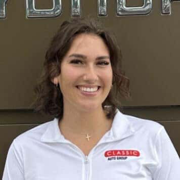 Classic Hyundai Staff | Mentor Hyundai Dealer