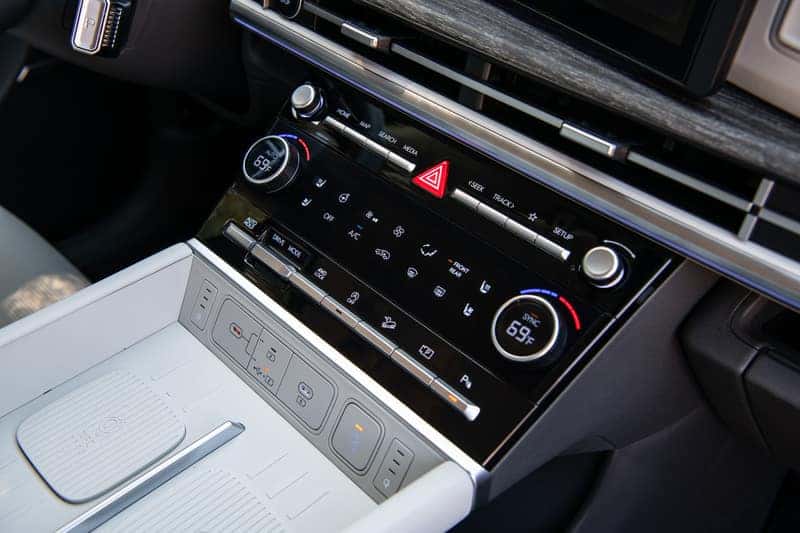 Key Differences Between Hyundai and KIA | Safford Brown Hyundai Fairfax