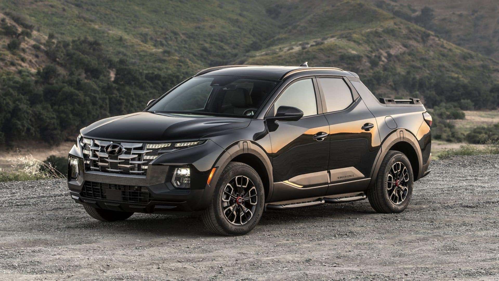 The New 2024 Hyundai Santa Cruz vs 2024 Honda Ridgeline