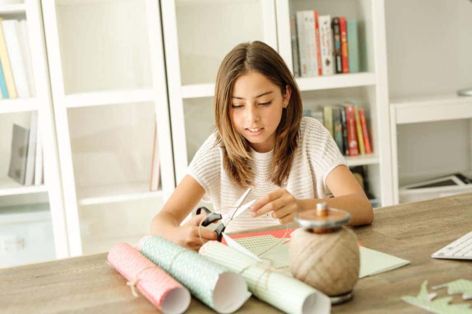Easy Summer Crafts For Your Teens | Safford Hyundai of Springfield